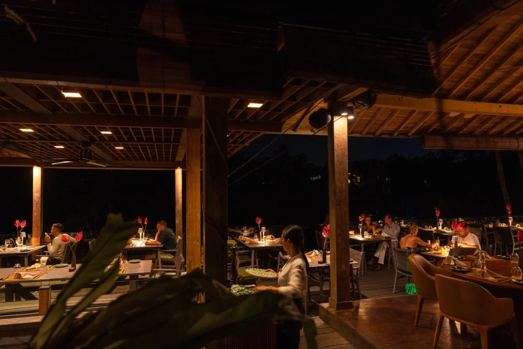 Traditional Balinese Dinner with Dance in Ubud – Megibung Experience